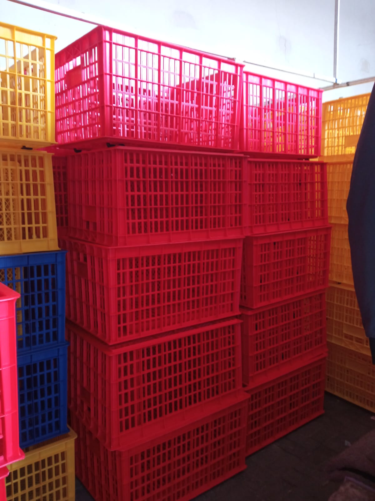 BOX CONTAINER PLASTIK INDUSTRI RABBIT, KIRIM KE JAKARTA UTARA